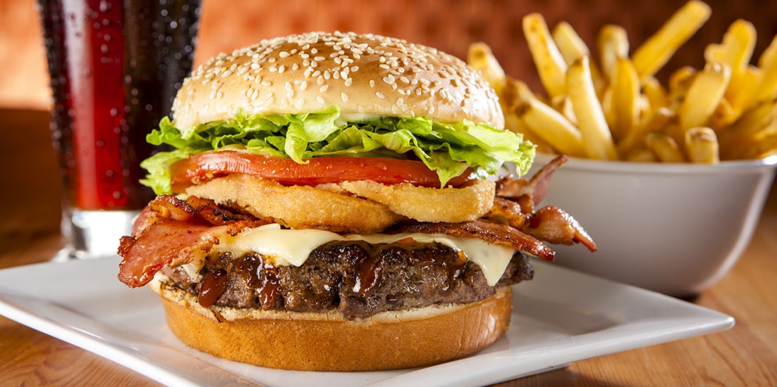 fb20-ulti-1102x550 - Fatburger Canada